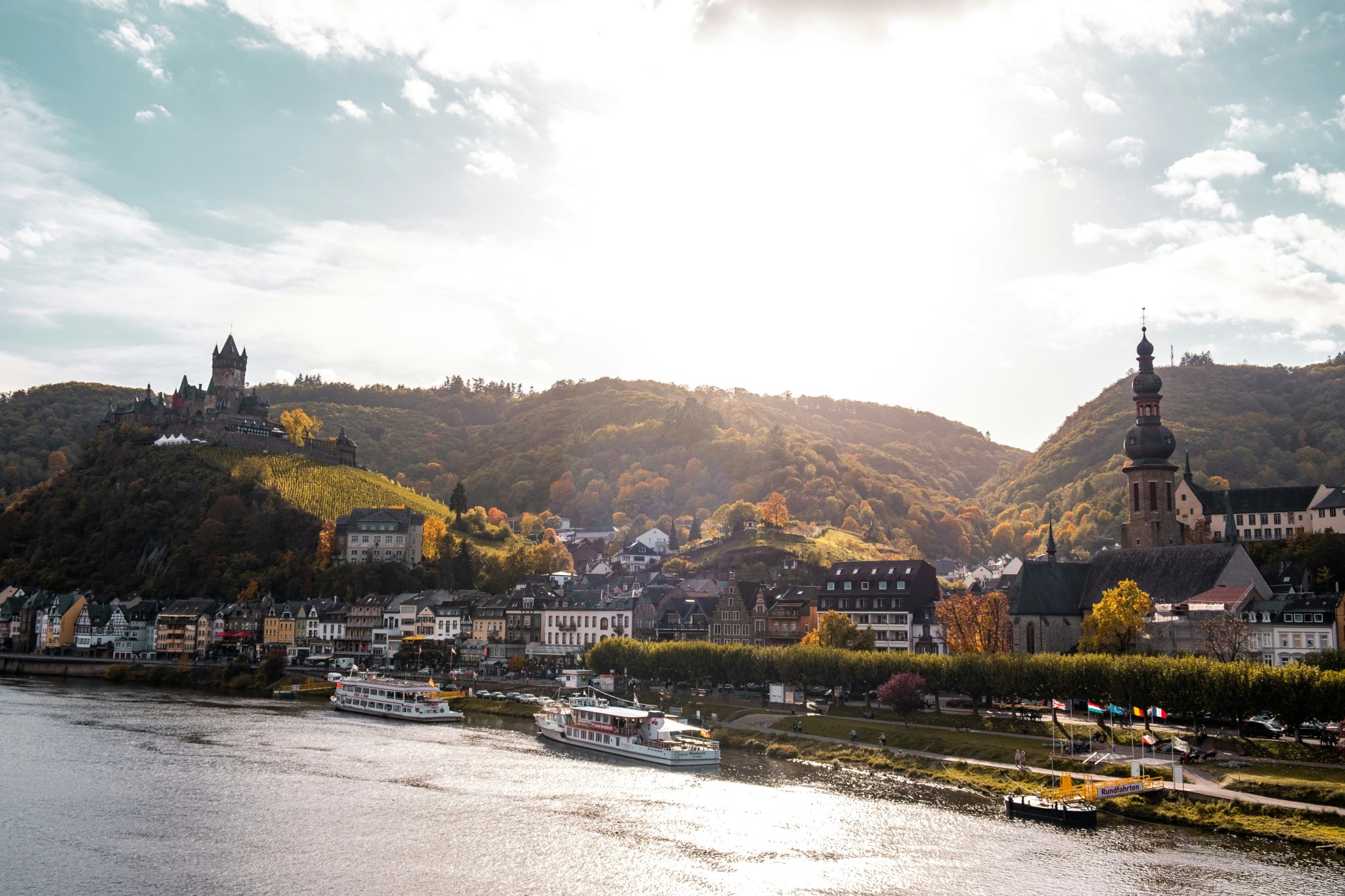 Cochem Travel Guide: Castle, Wine Hiking and more – My Green Trips